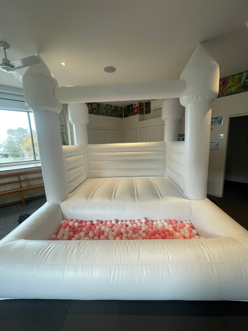 Jumping Castle with Ball Pit (3x3) – Bouncy Bubble House